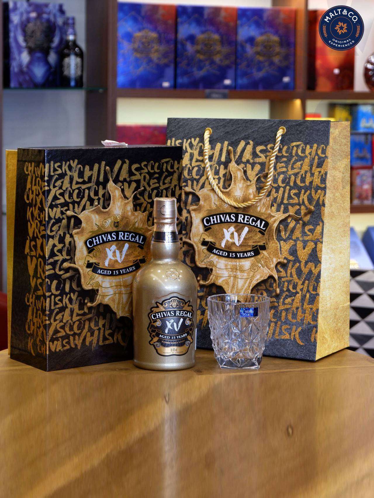 Sự khác biệt khi so sánh rượu Chivas và XO